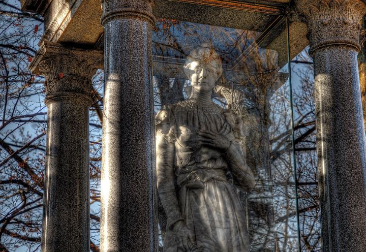 Grace Galloway The Lady In The Glass Case