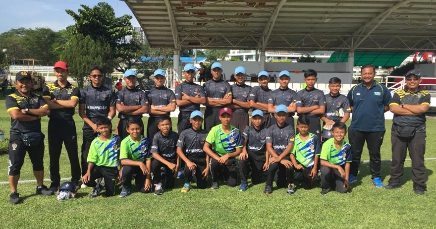 SMK BUKIT ROKAN: KOKURIKULUM : SMKBR TERUS CIPTA NAMA DALAM ARENA KRIKET