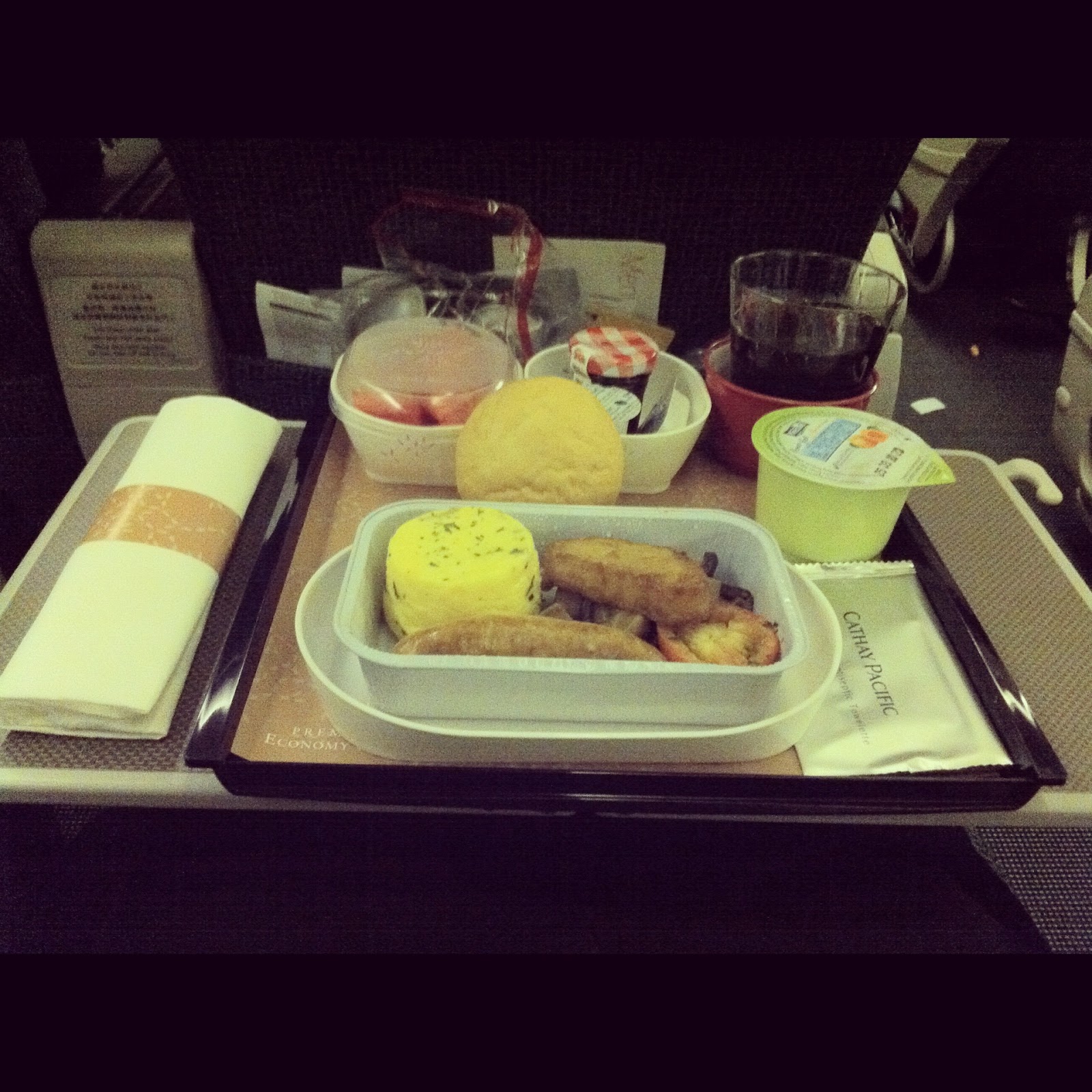 Spotting Aeroplanes: Flight Review - CX 888 - Premium Economy