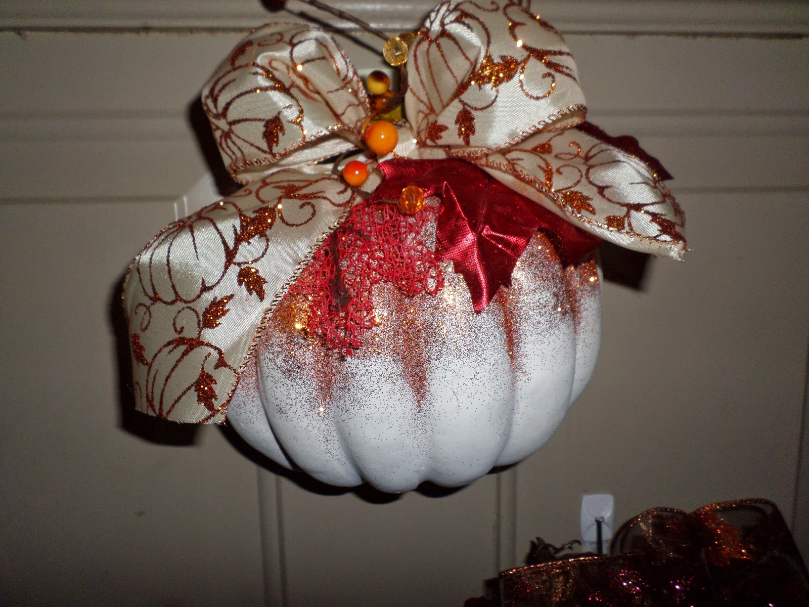 May the Schwartz be with you...: DIY Styrofoam pumpkins for your door