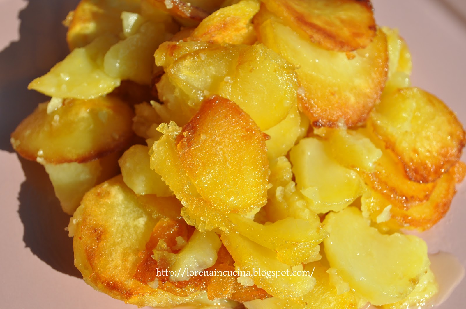 Cartofi aurii (inabusiti in tigaie)