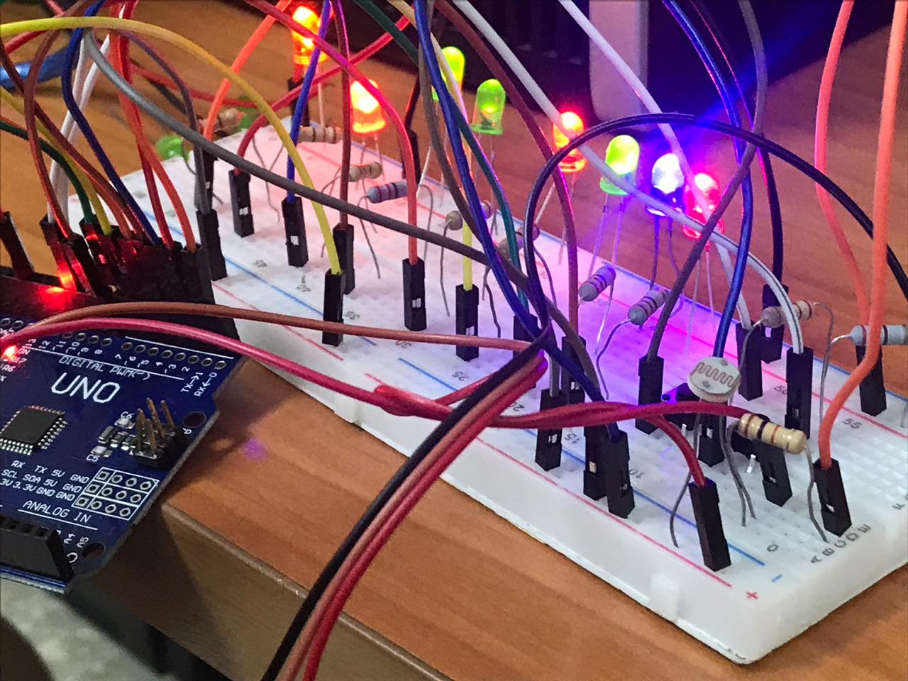 Mini Proyecto: Controlando Luces con Arduino