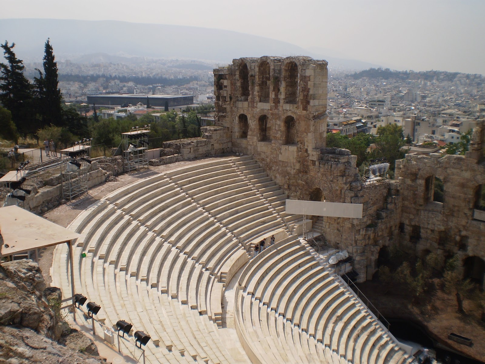 Do Médio-Oriente e afins: ÓPERA EM ATENAS