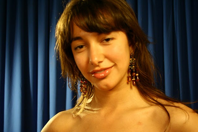 Miaus: Alison Hickey