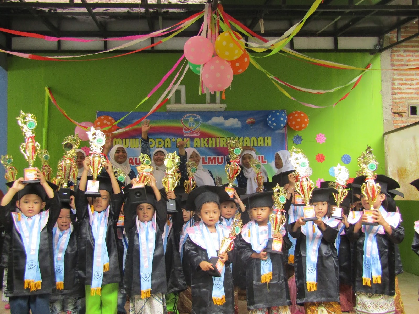 PAUD JENDELA ILMU: WISUDA VII GENERASI MANFAAT PAUD JENDELA ILMU