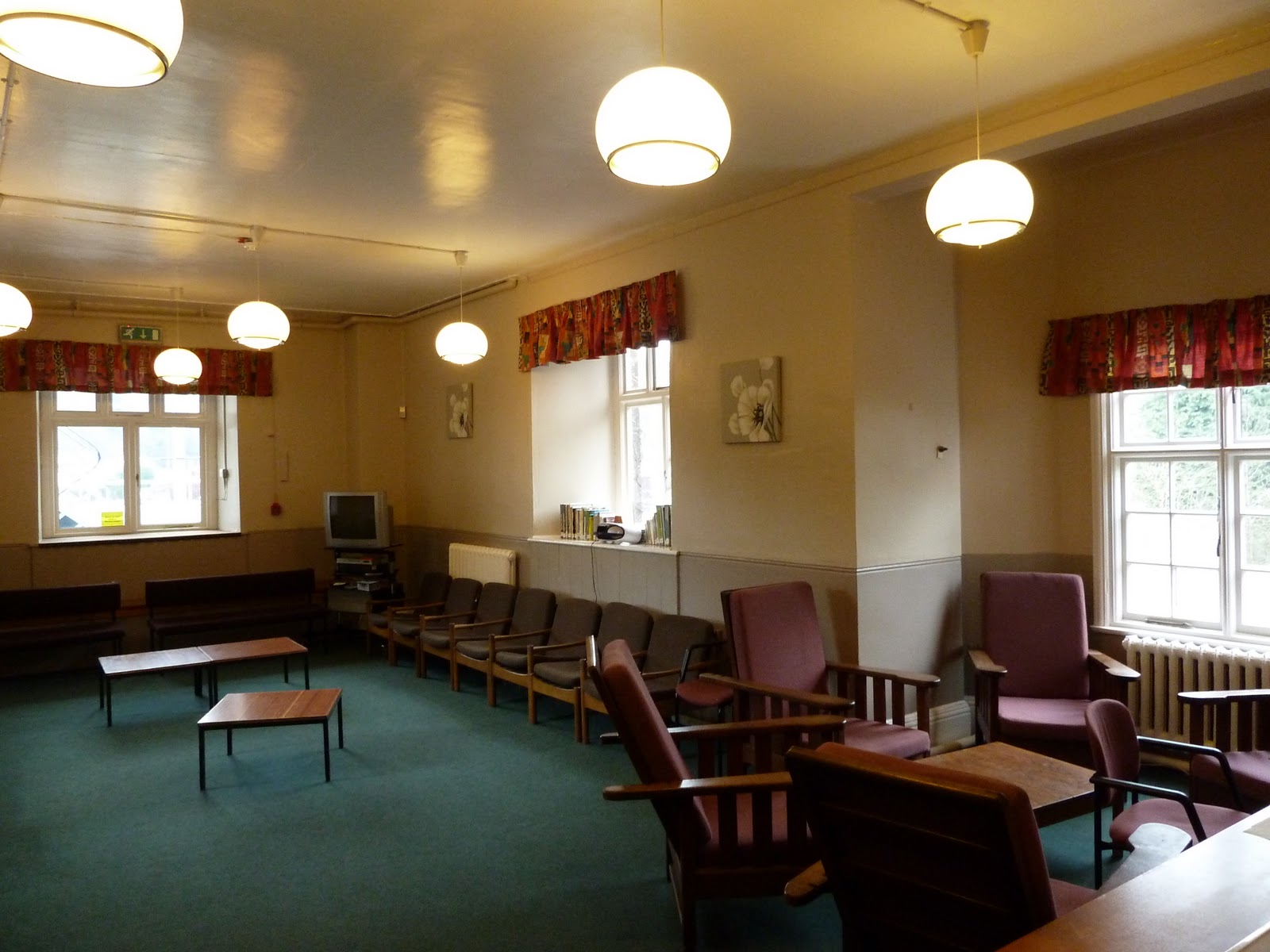 The Dean Field Studies Centre: Decorating