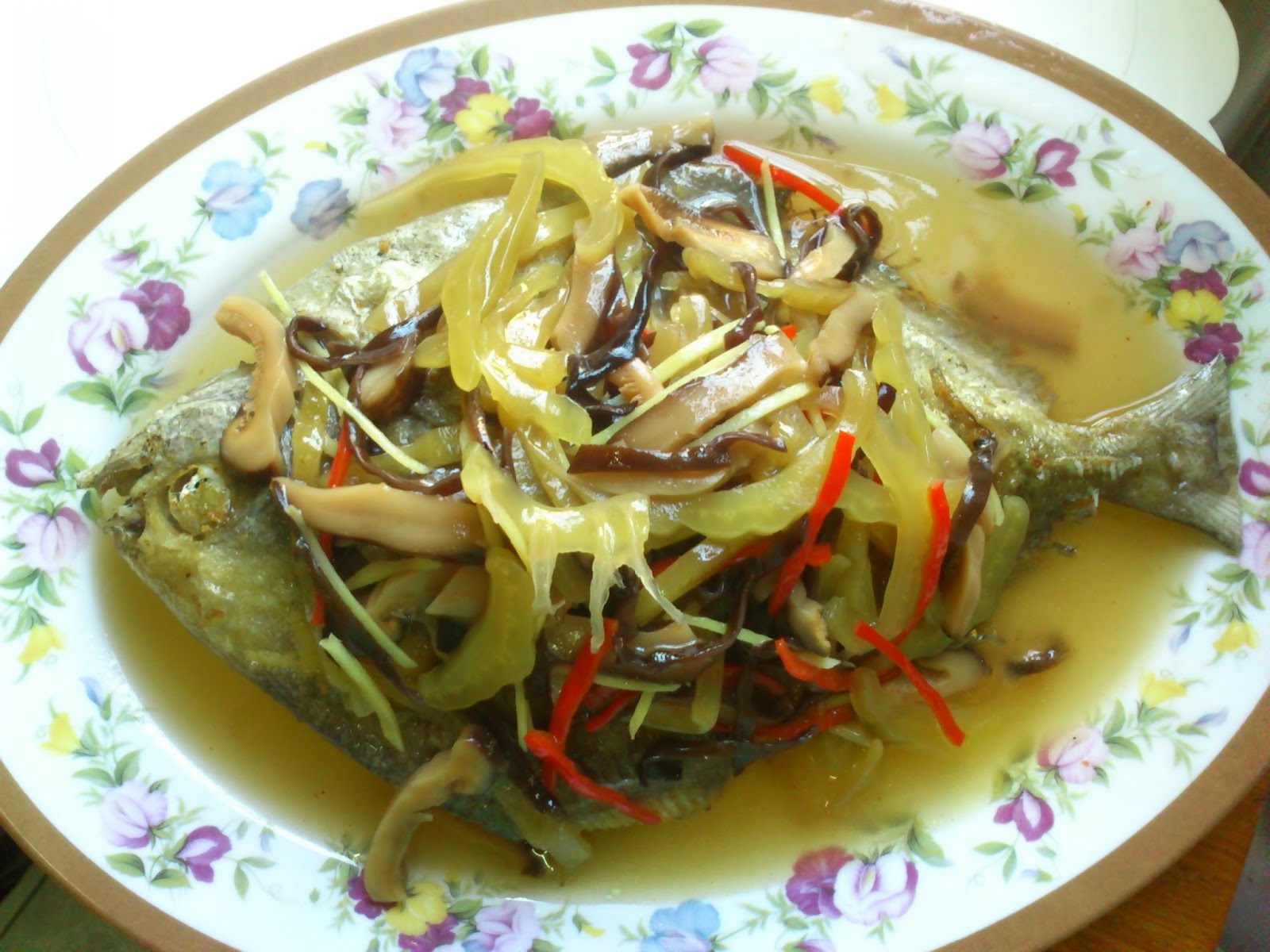 美味情缘: 潮式煎鲳鱼 Fried Fish in Teochew Style
