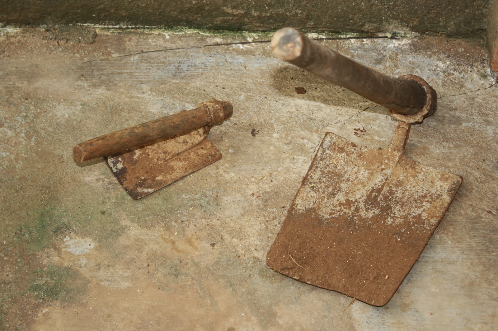 TERRACE GARDENING: Gardening Tools