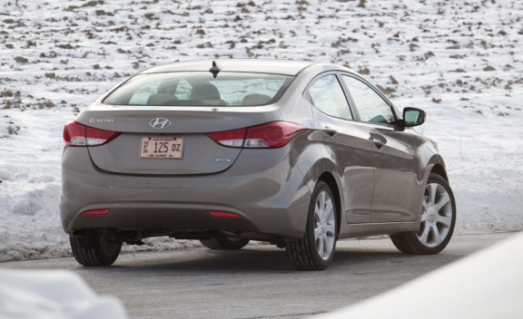Best Automotive World: Hyundai elantra 2011