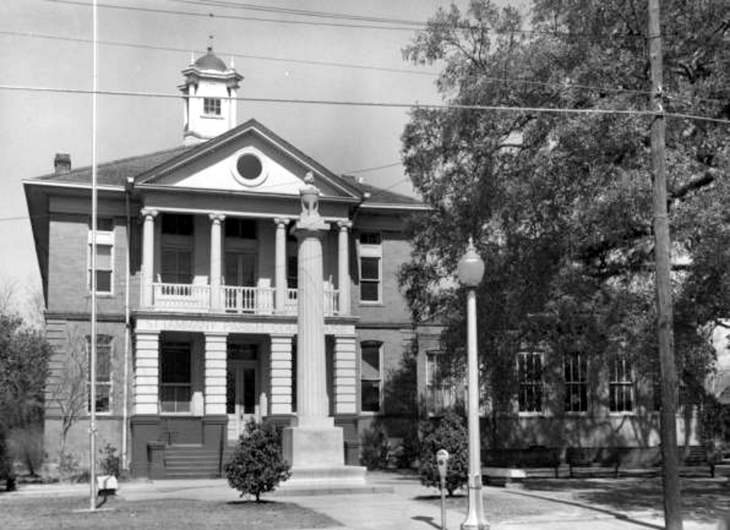 Covington Downtown: Courthouse History