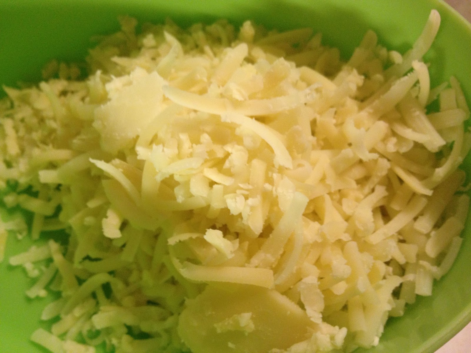 Free From G.: Chilli Cheese Twists