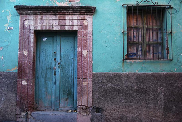 Dly*inspirations: INSPIRATION: Colorful Doors