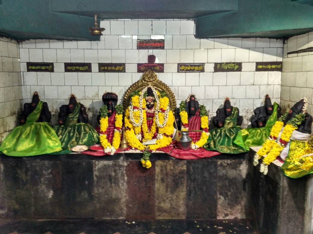 Tamilnadu Tourism: Madhagu Kaatha Amman Temple, Mahendravadi, Vellore