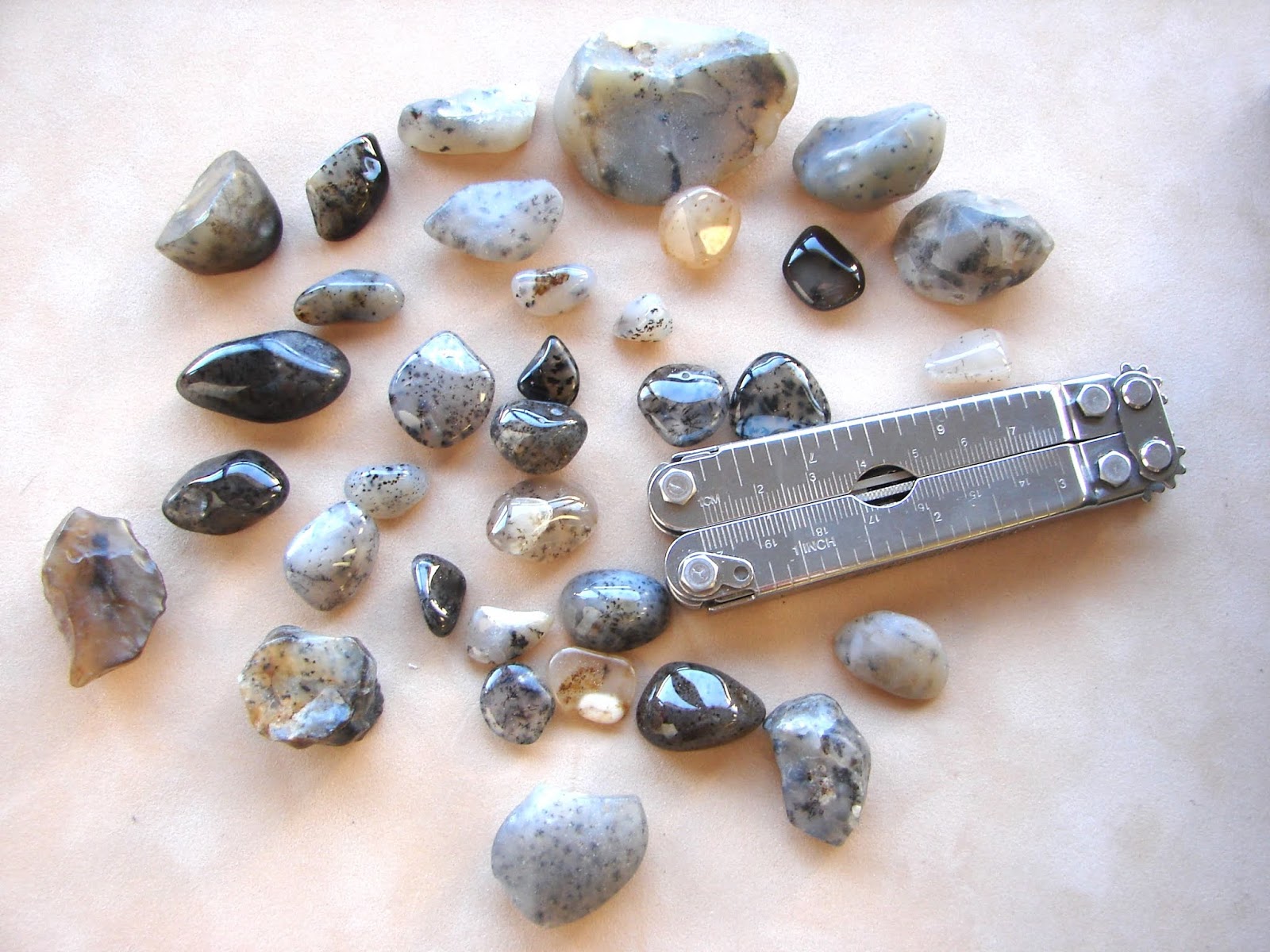 GemHunter's Guide to Agate, Jasper, Quartz & Quartz Veins.: A WYOMING ...