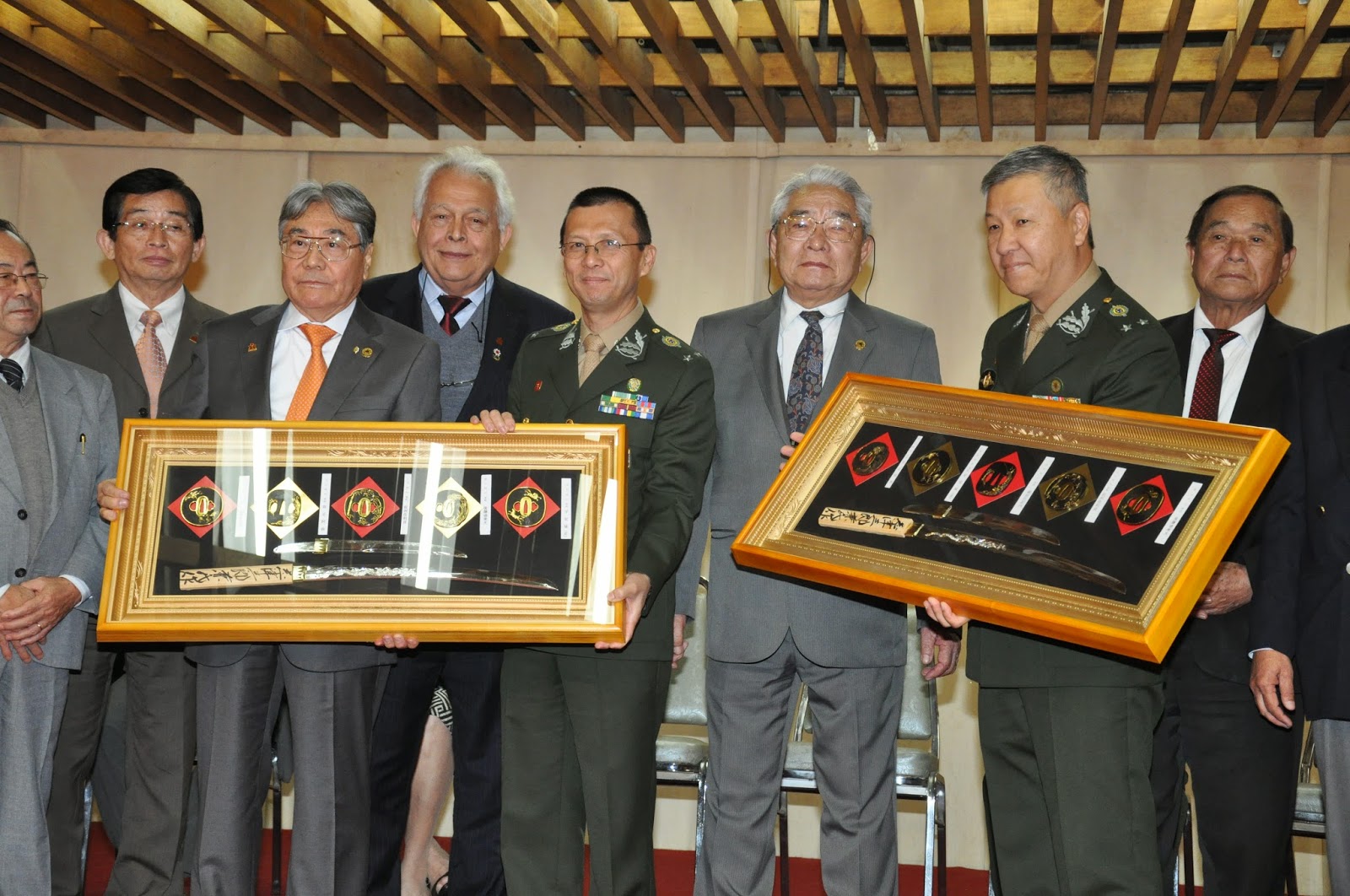 Okinawa Brasil: BUNKYO: HOMENAGEM AOS NOVOS GENERAIS MATSUDA E IKEDA