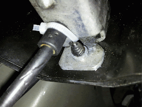 Beemer Lab: E60: Opening Stuck Bonnet.