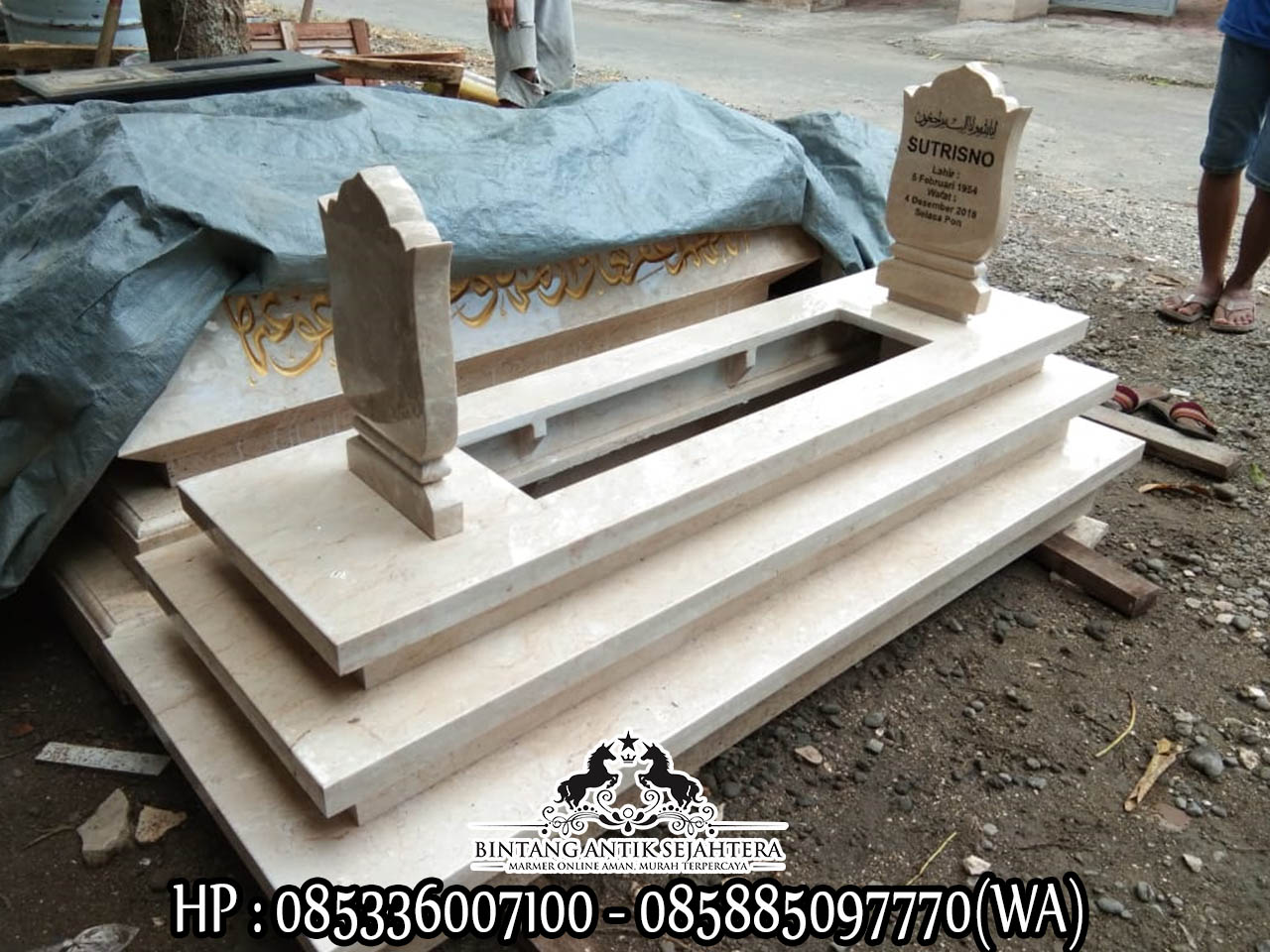 Model Makam Islam 3 Tingkat Dengan Nisan Patok Pipih Kembang ...