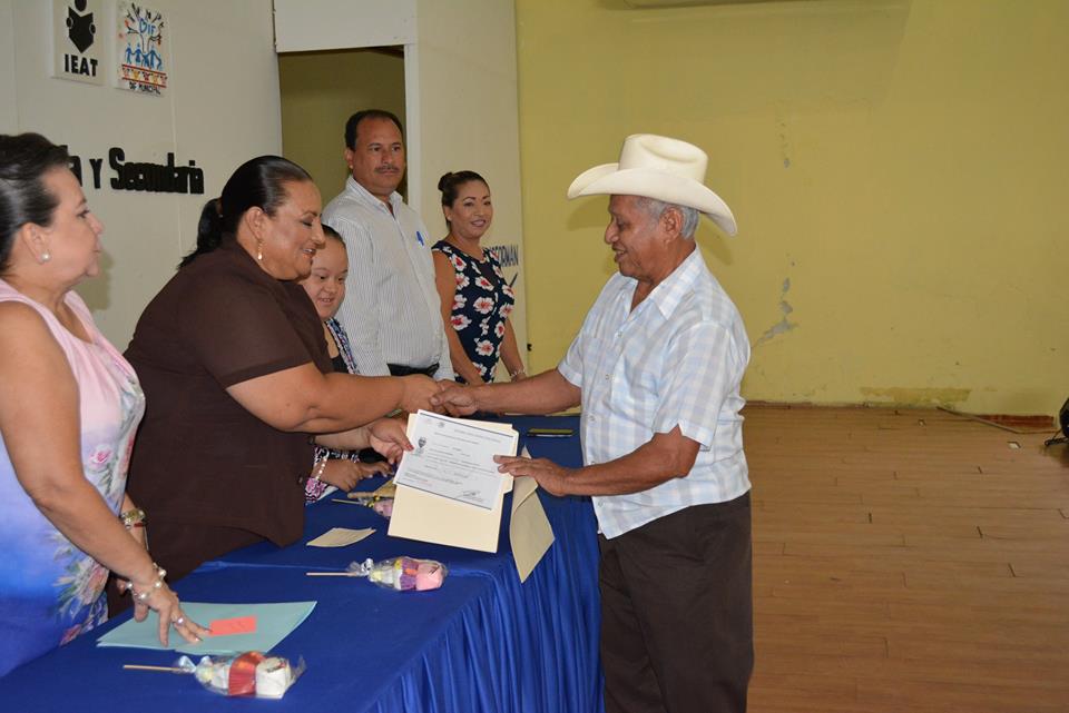 Noticias en Linea de Tabasco: PARA APRENDER NUNCA ES TARDE: SOCORRO ...