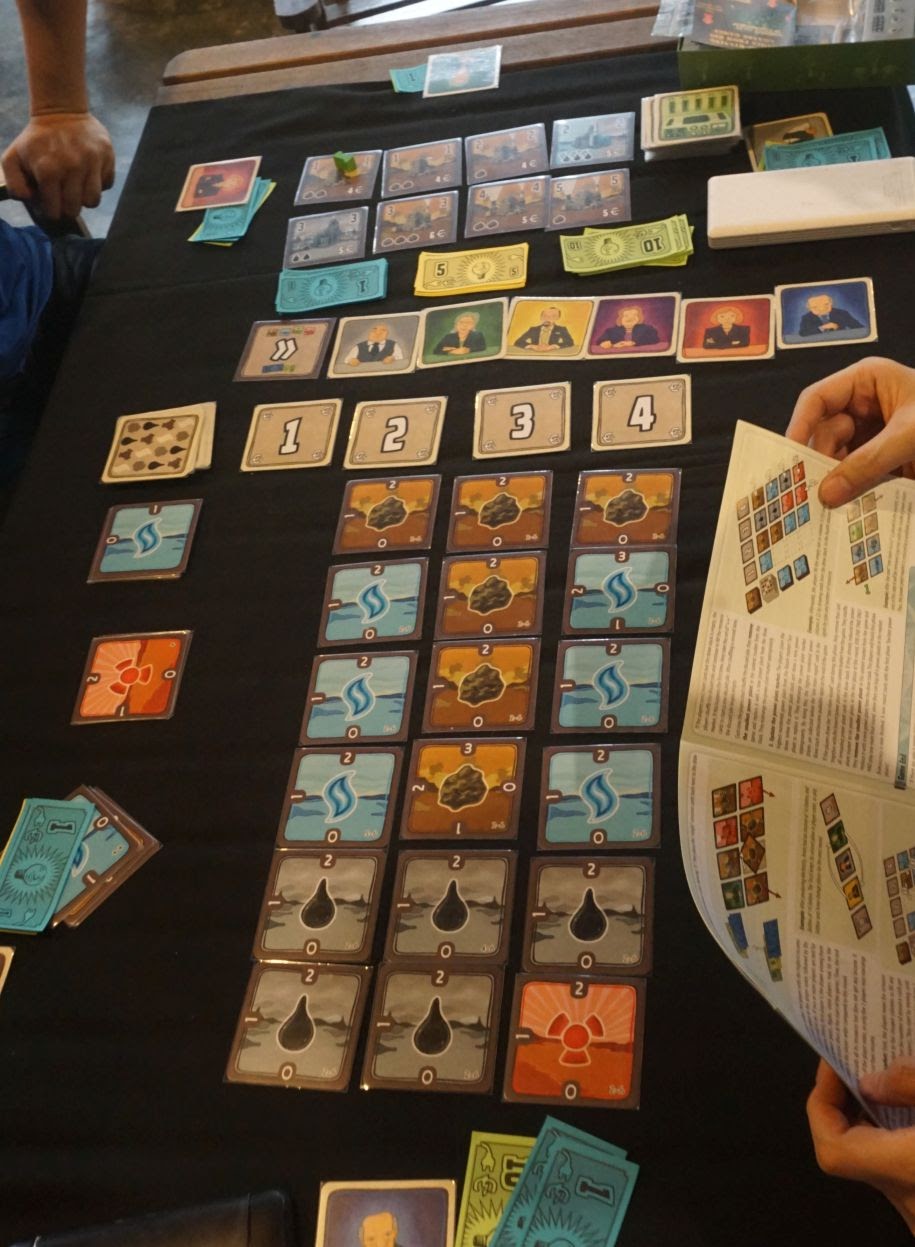 Hiew's Boardgame Blog: Power Grid: The Card Game