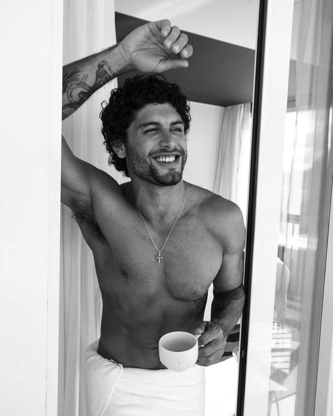 Special: Jesus Luz by Beto Gatti | HLP @homensdelinguaportuguesa