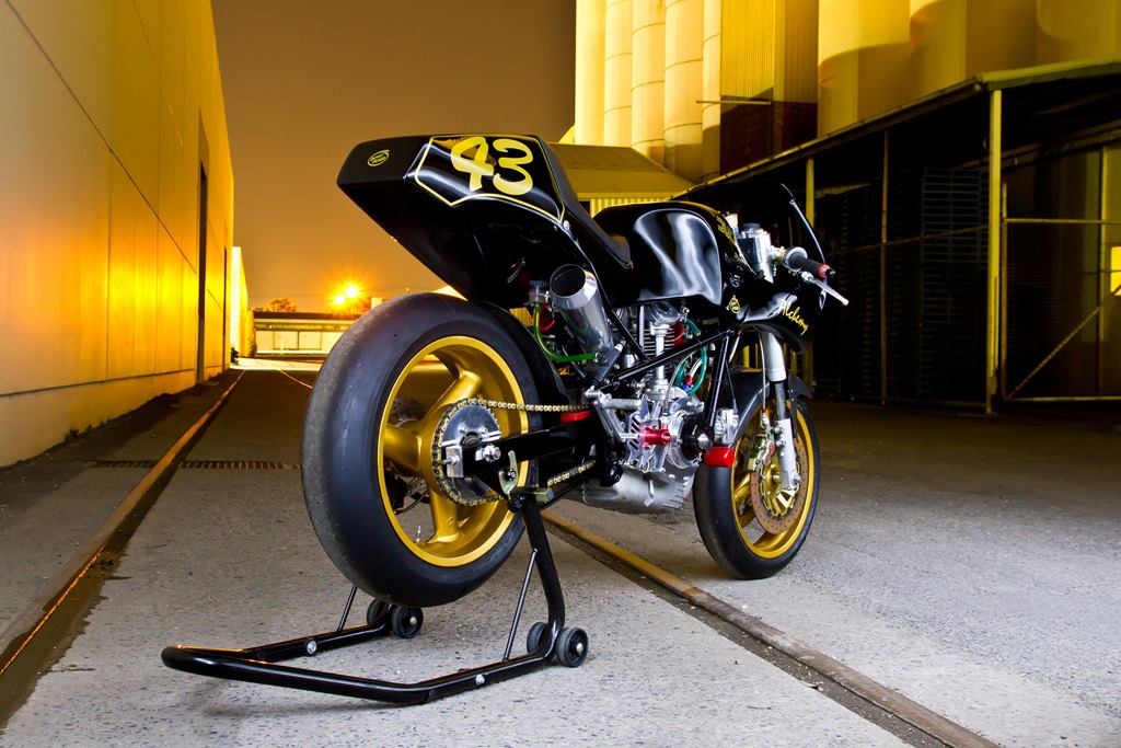 Il Ducatista - Desmo Magazine: Vee Two Ducati Alchemy SV-1 - Modernized ...