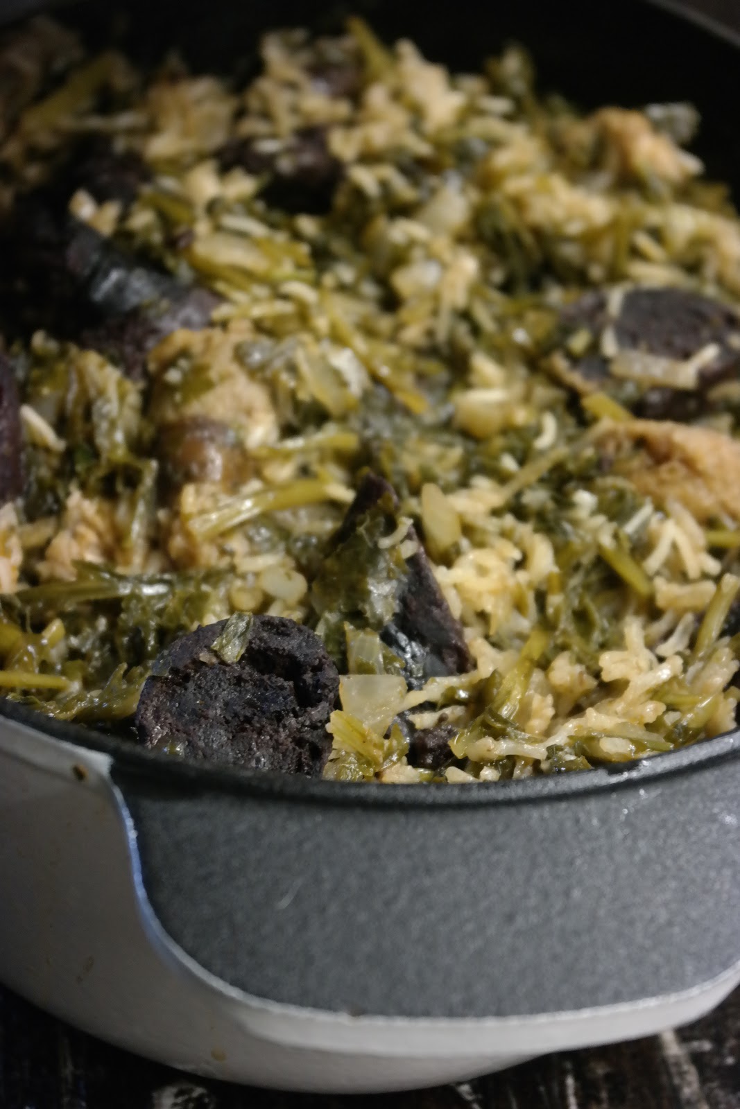 COZINHAR COM OS ANJOS: ARROZ COM GRELOS DE NABO, MORCELA E ALHEIRA