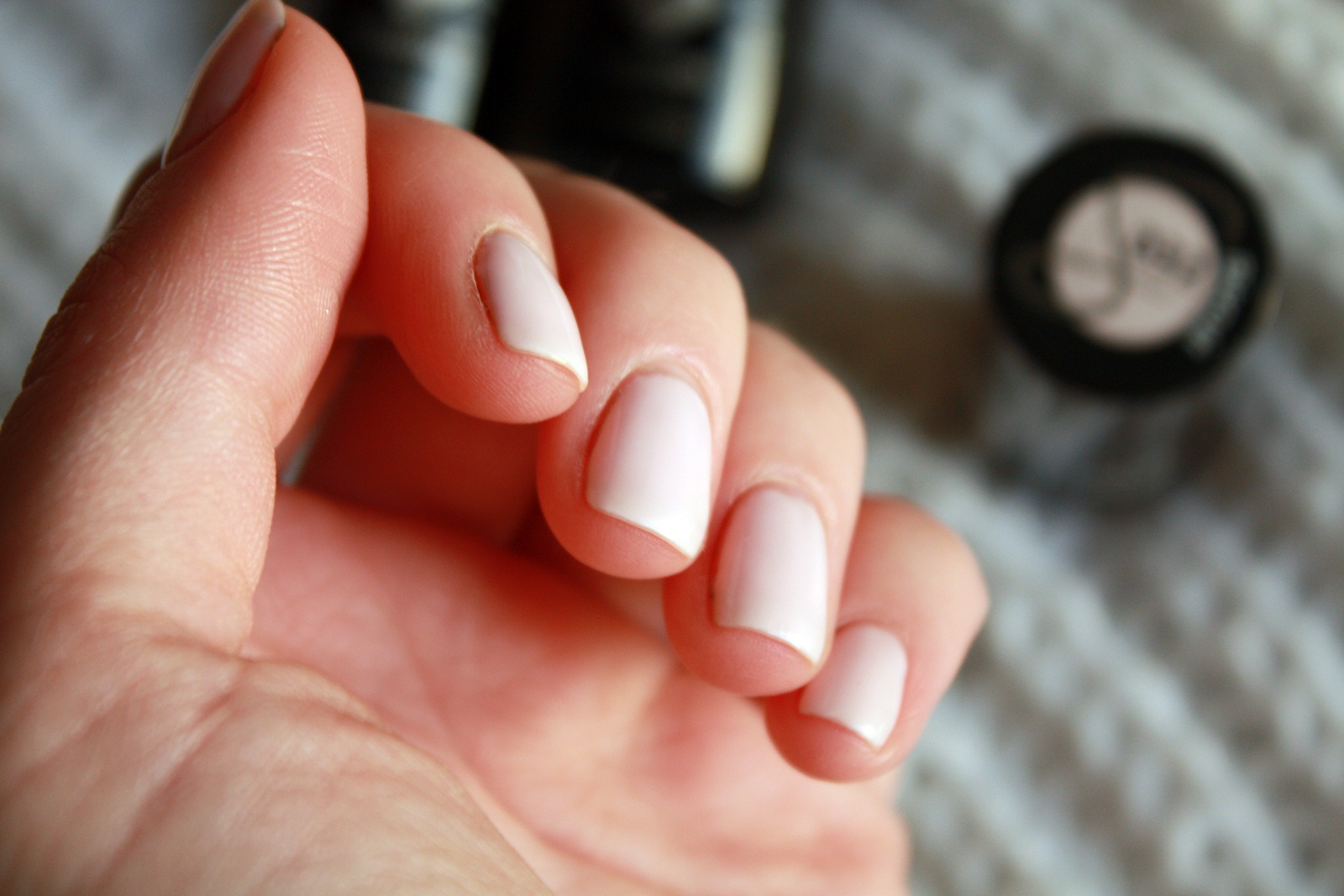 Najpiękniejszy lakier hybrydowy? {Semilac 032 Biscuit}