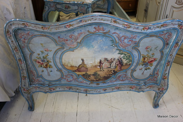 Maison Decor: Blue Fairy Tale Table