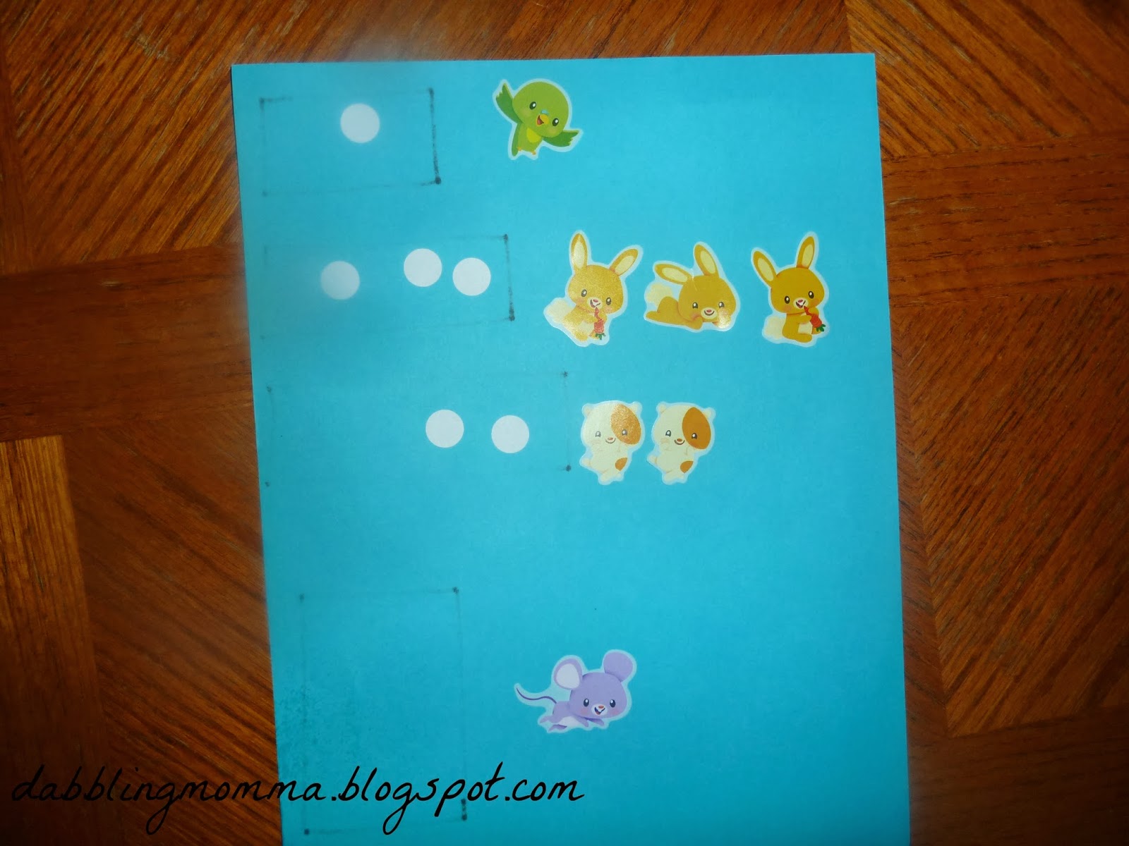 Dabblingmomma: Counting with stickers