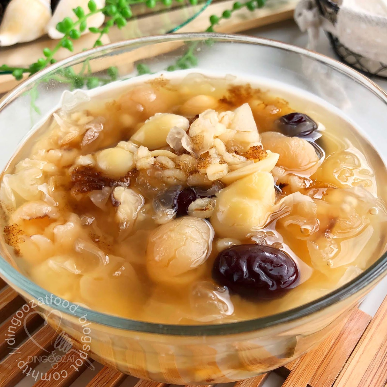 Miki's Food Archives : Cheng Tng Dessert aka Ching Bo Leong 清汤／清补凉