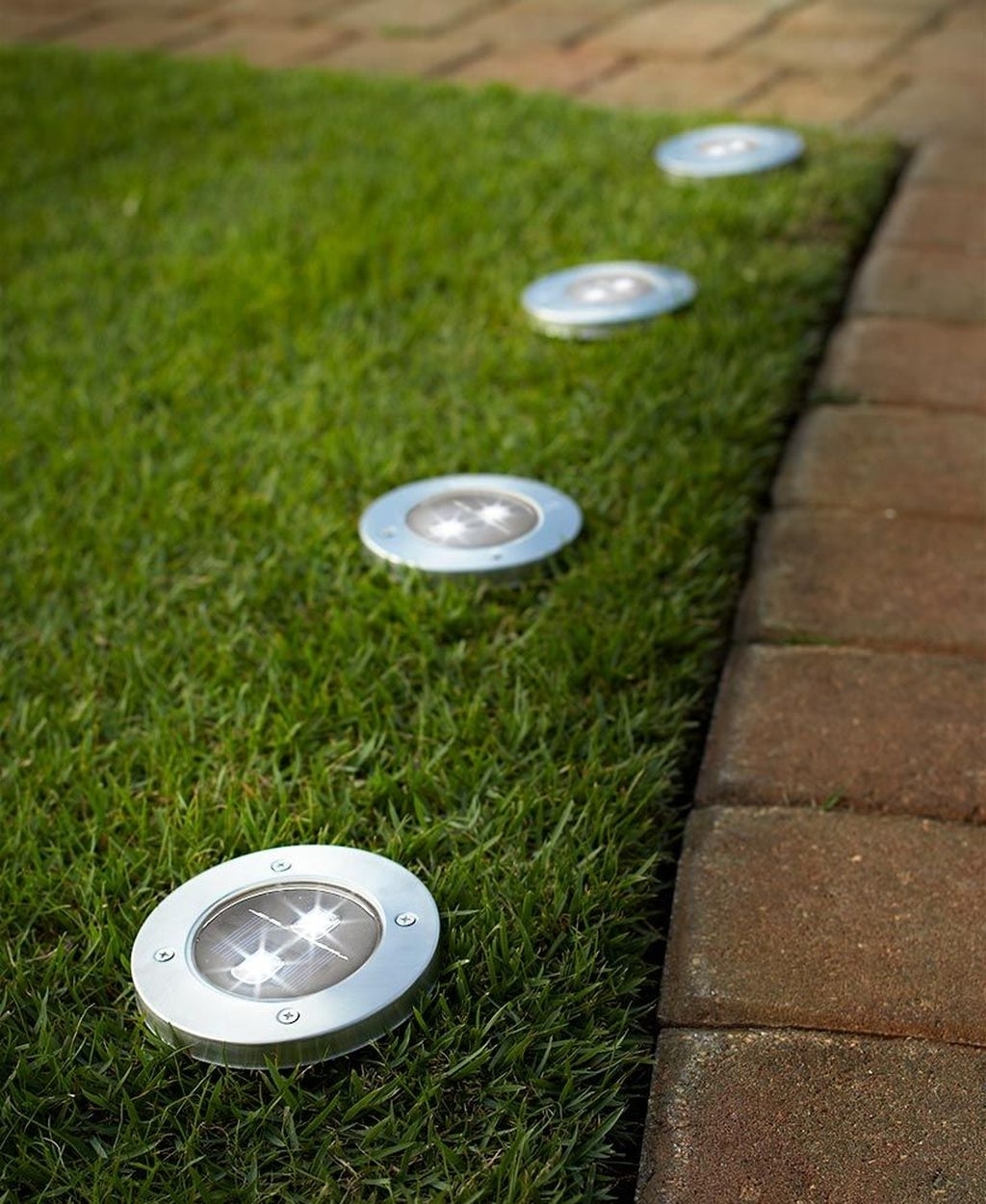 50 Beautiful Solar Garden Decoration Ideas The Best | ARA HOME