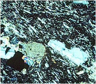 ayo belajar GEOLOGI !!": PETROGRAFI BATUAN BEKU