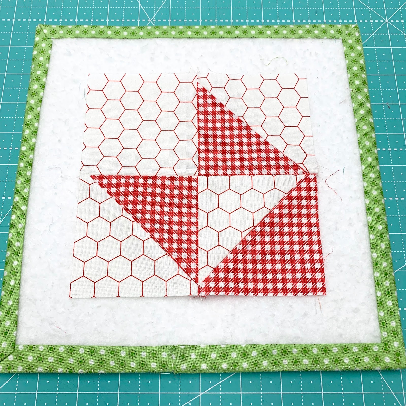 Bee In My Bonnet: Vintage Block Along Block Two - Pattern Basket Block ...