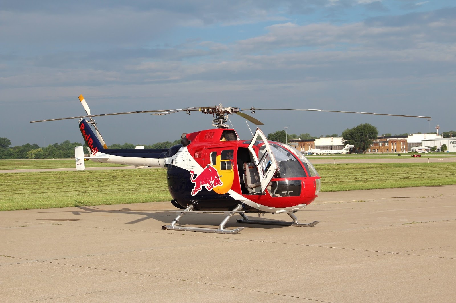 The Aero Experience: Chuck Aaron Puts the Red Bull Helicopter Through ...