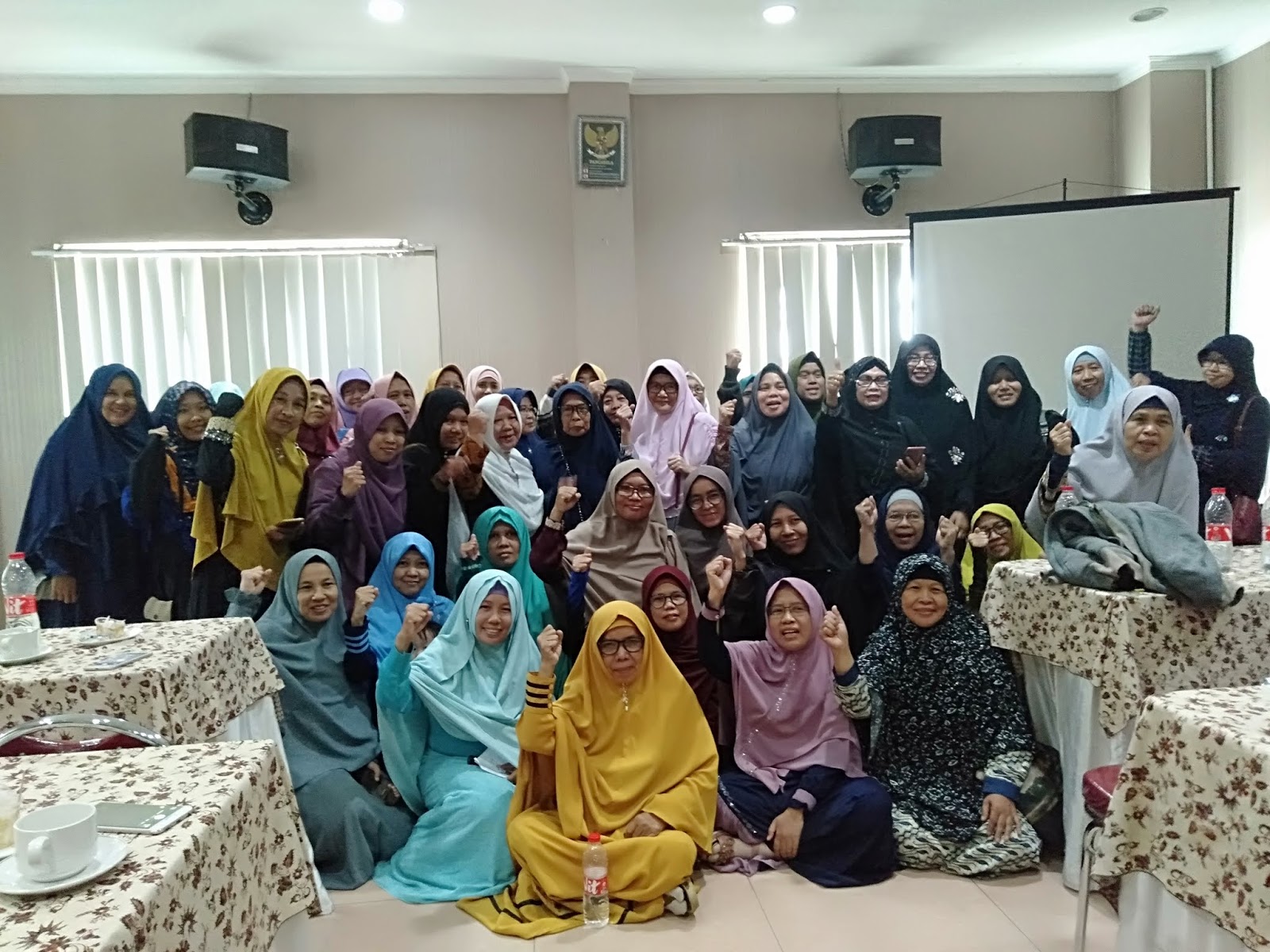 Diskusi Tokoh Muslimah Banten: Moderasi Upaya Barat Menghadang ...