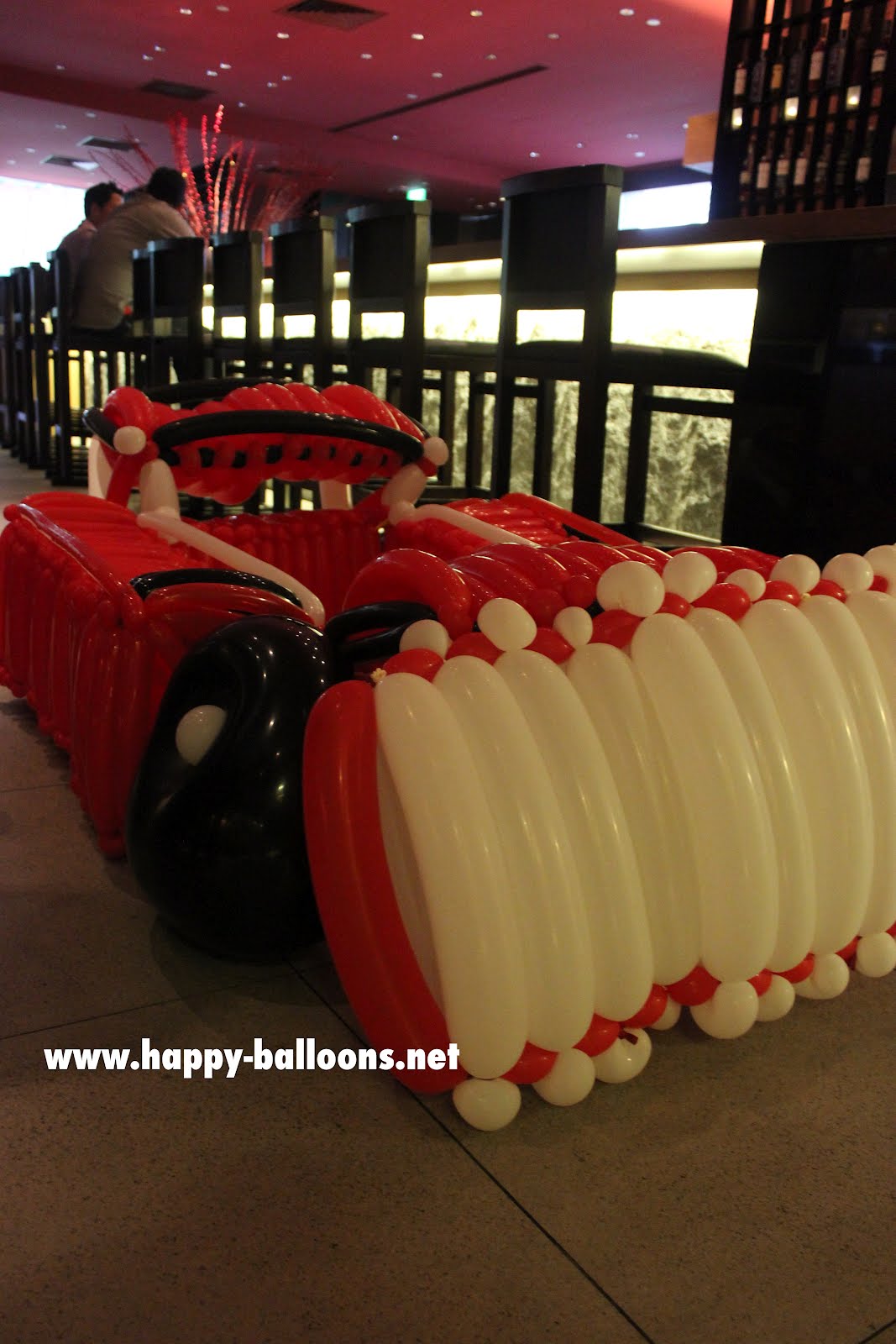 Happy Balloons | Balloon Sculpting for parties and events!: SURPRISE ...