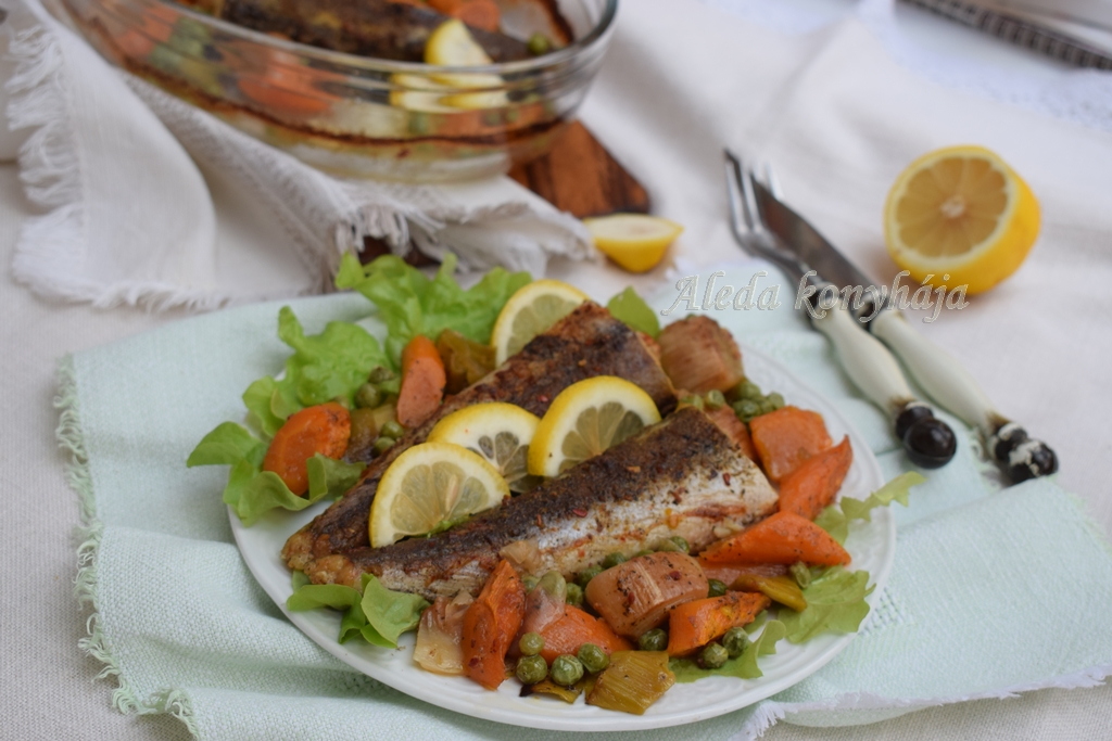 Aleda konyhája: Zöldséges citromos hekktörzs - Merluciu cu lămâie și legume