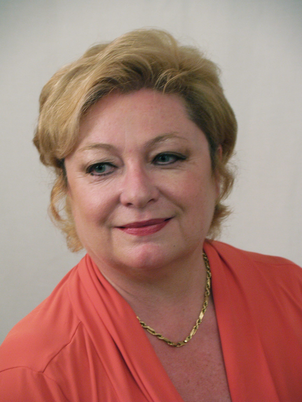 AUTHOR INTERVIEW: ELIZABETH JENNINGS, writer and founder of the best ...