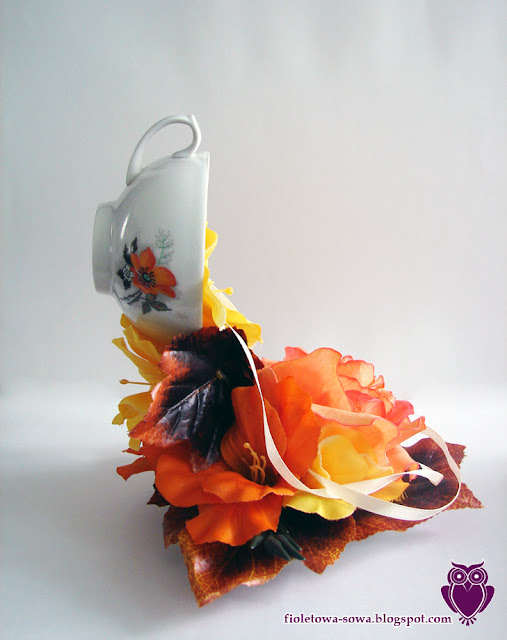 Latające filiżanki // Flying tea cups | Fioletowa sowa