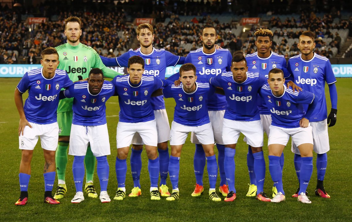 On Pitch | Juventus 16-17 Away Kit - Footy Headlines