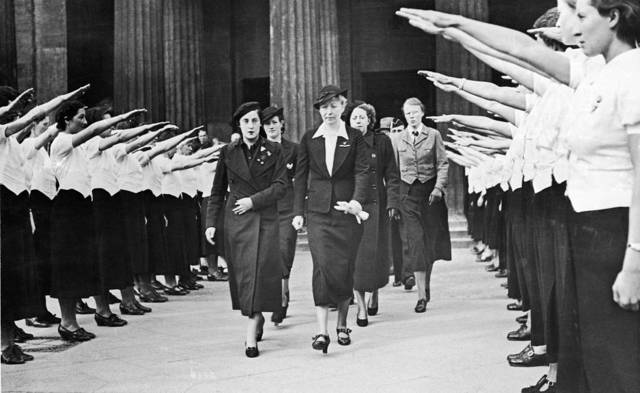 La boda entre Adolf Hitler y Pilar Primo de Rivera | EL CAJÓN DE GRISOM