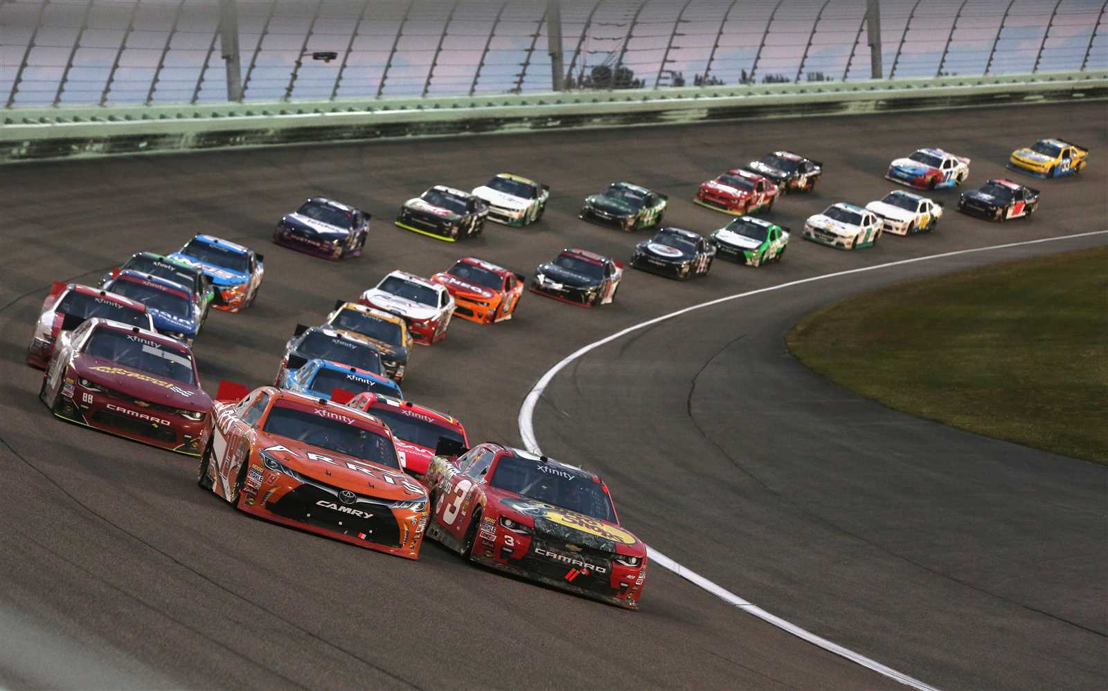 Race Chatter on WNRI.COM, 99.9 fm, 1380 am, Tune in radio, Alexa, Apple ...