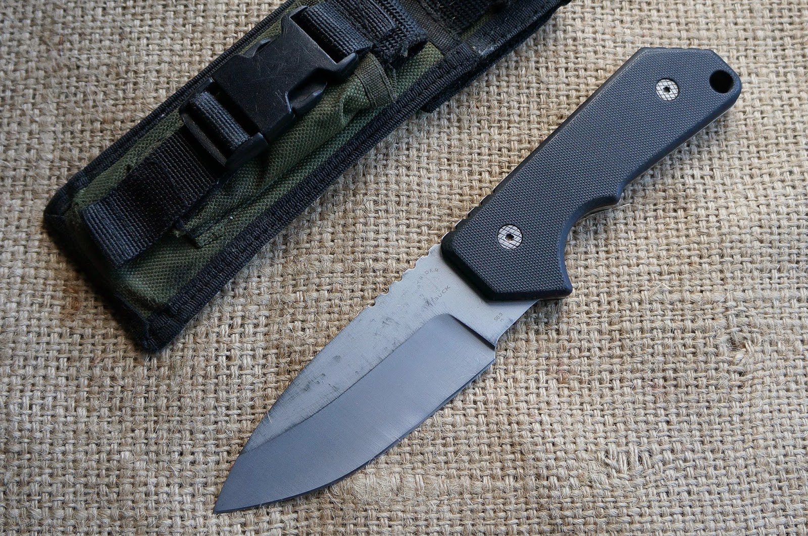 Gunsfan&Co: Buck Strider 888 - реплика на известный тактик.