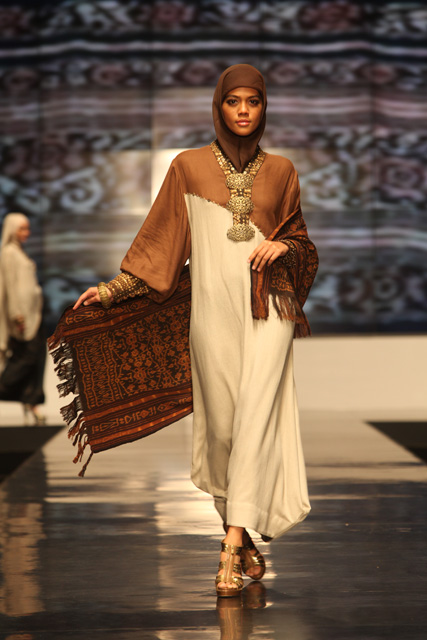 Muslim Women Fashions: Muslim Fashion | Indonesia Fashion Week