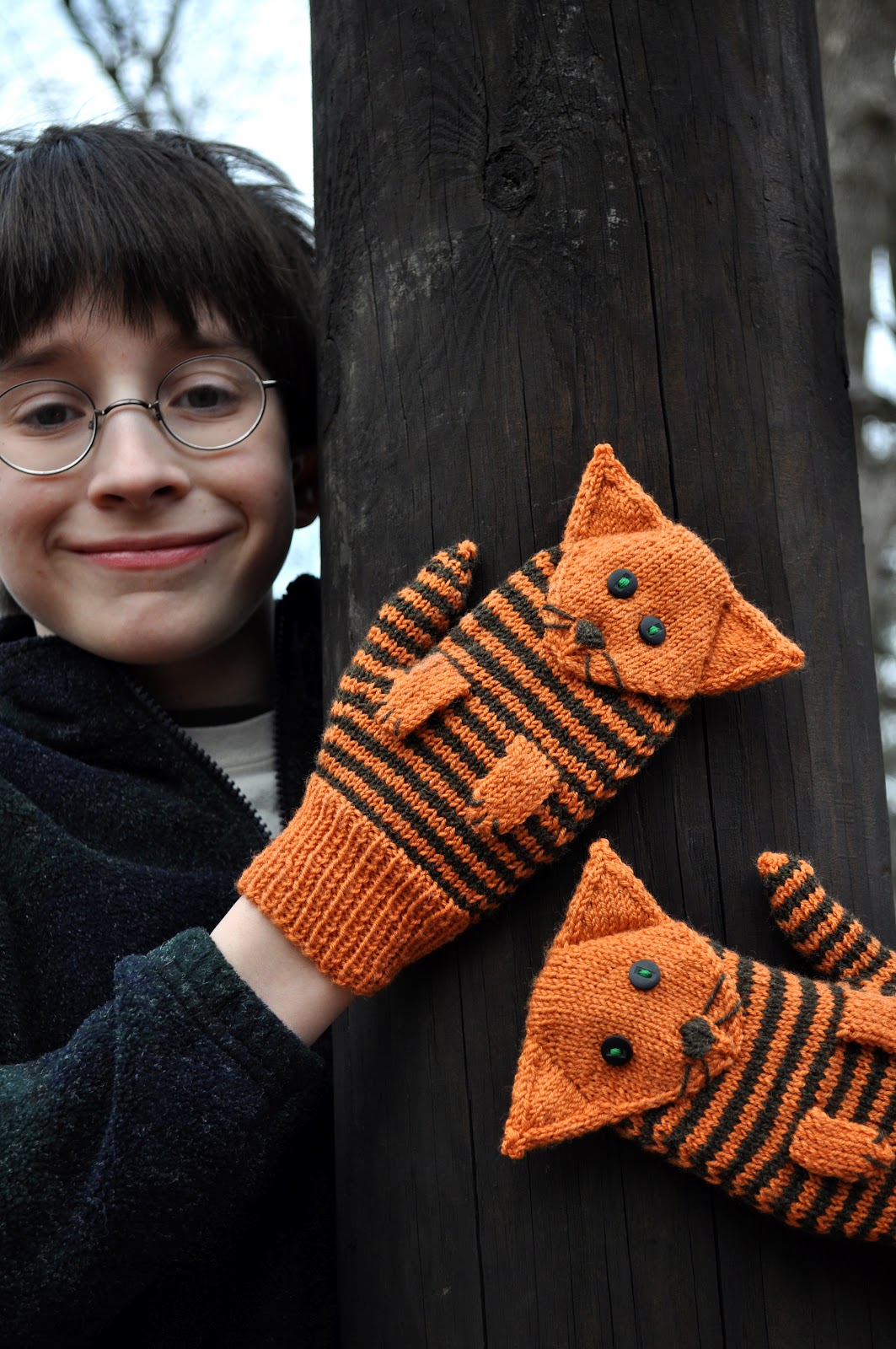 Alison By Hand: Three Kittens Mittens...