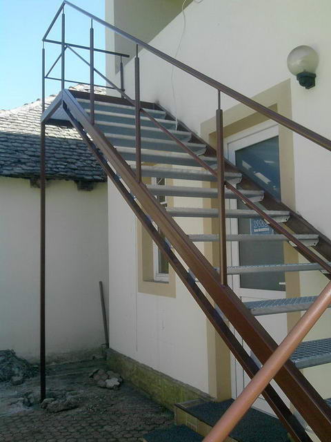 scari metalice: SCARI DE EXTERIOR