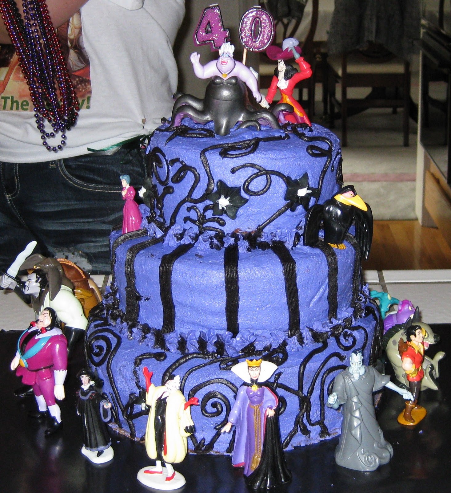 C&J Adventures in Cupcaking: Disney Villains Cake.