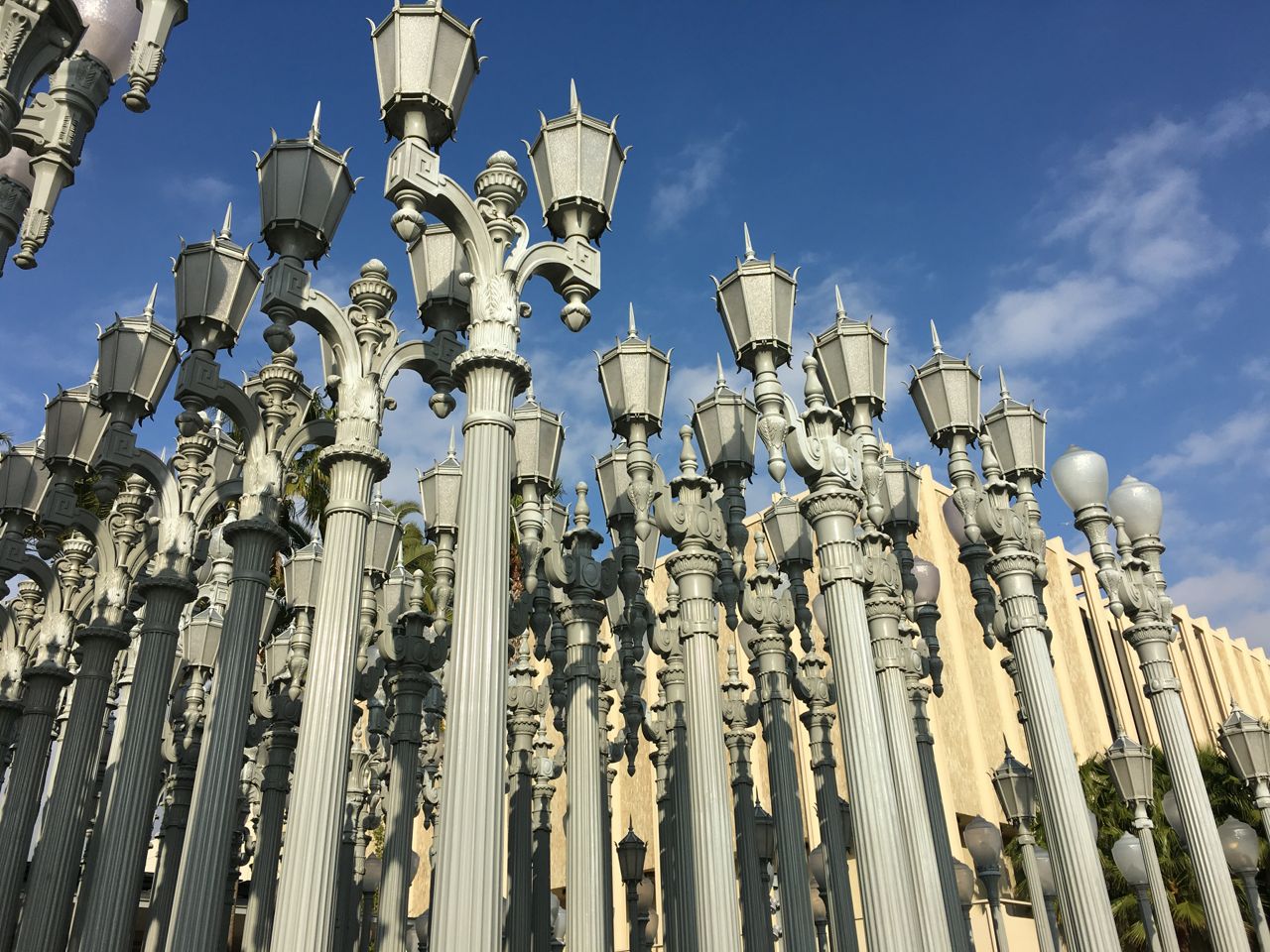 Experiencing Los Angeles: LACMA revisited (Part II) - Urban Light and ...