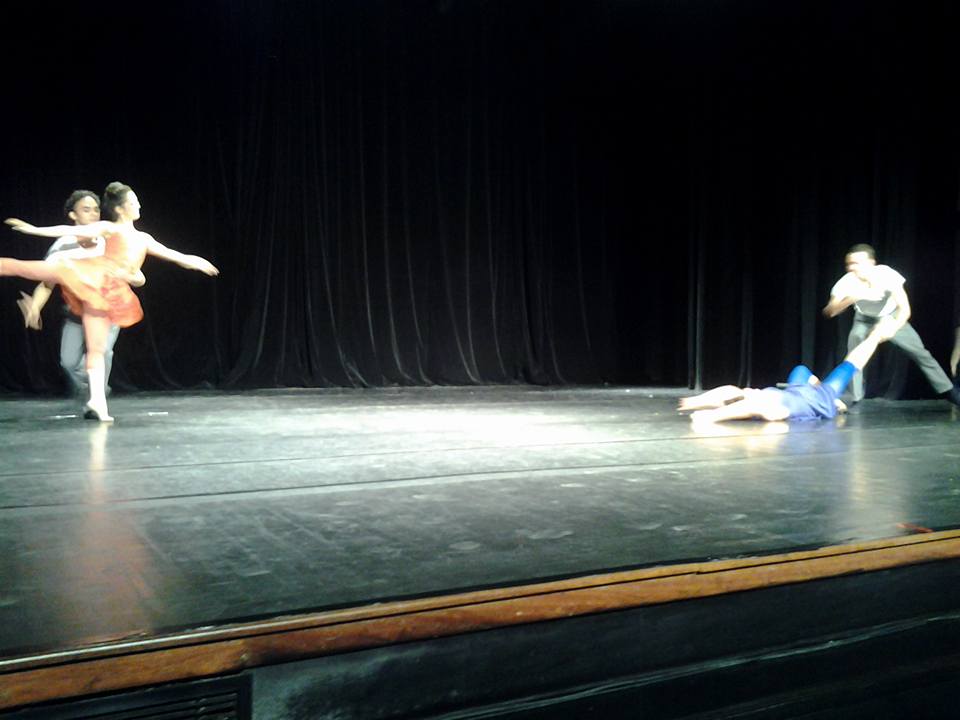 EMEF DES. TEODOMIRO TOLEDO PIZA: Ballet Stagium apresenta CHOROS no CEU