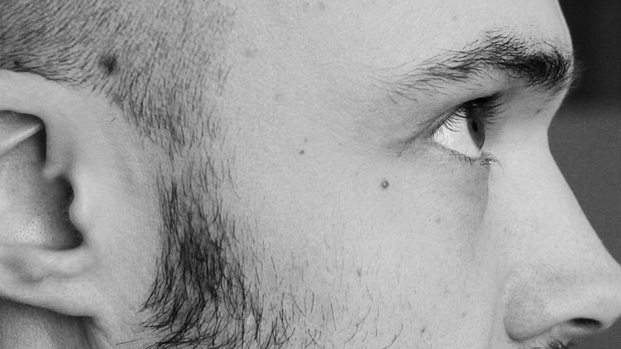 facial references for animation: eye look up [is, side, 60fps, ECU]